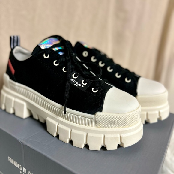 Palladium | Shoes | Chunky Platform Black And White Palladium Revolt ...
